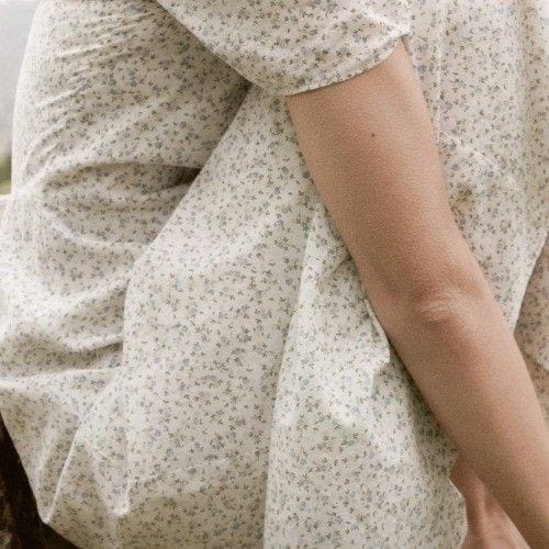 Perajut Hujan. – Medium