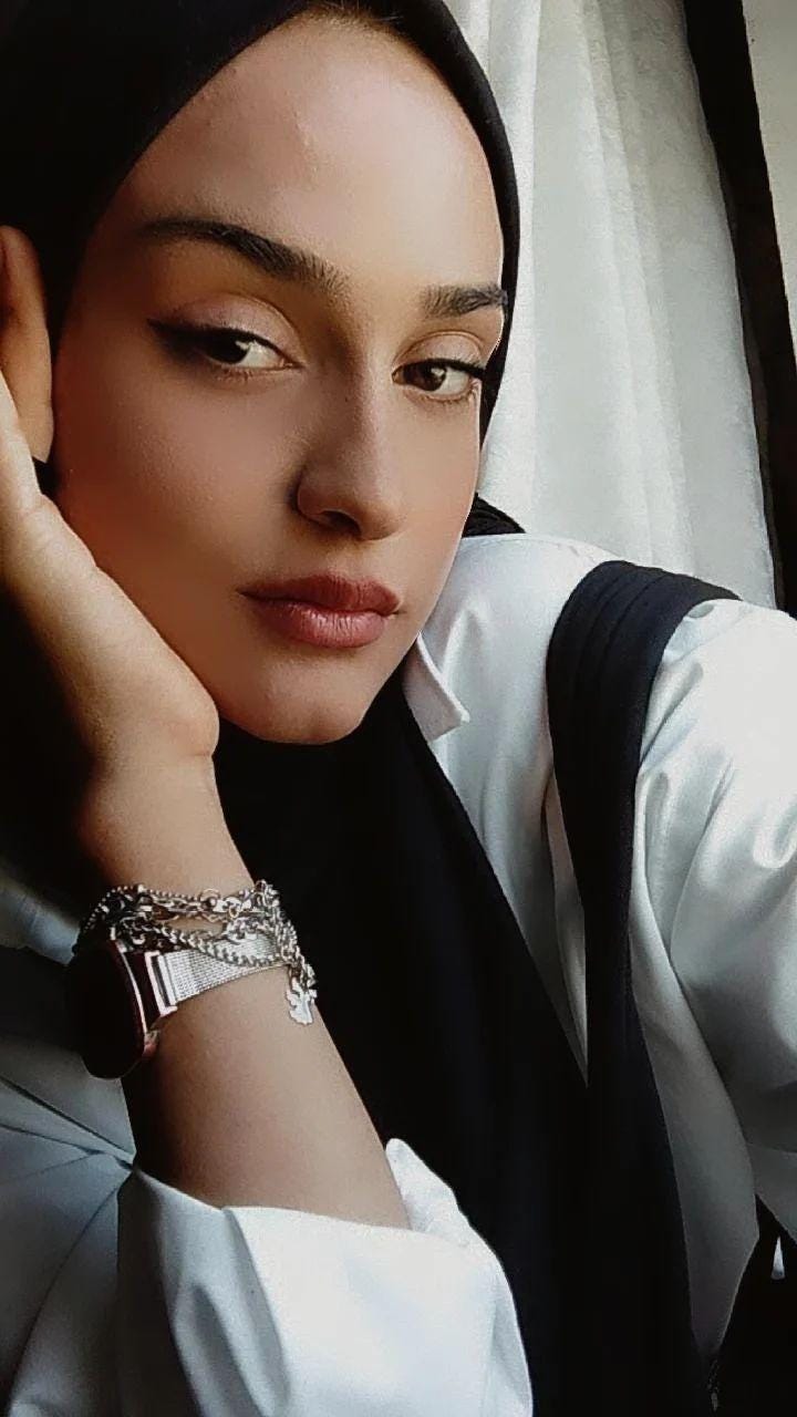 Meryem Bozkurt – Medium