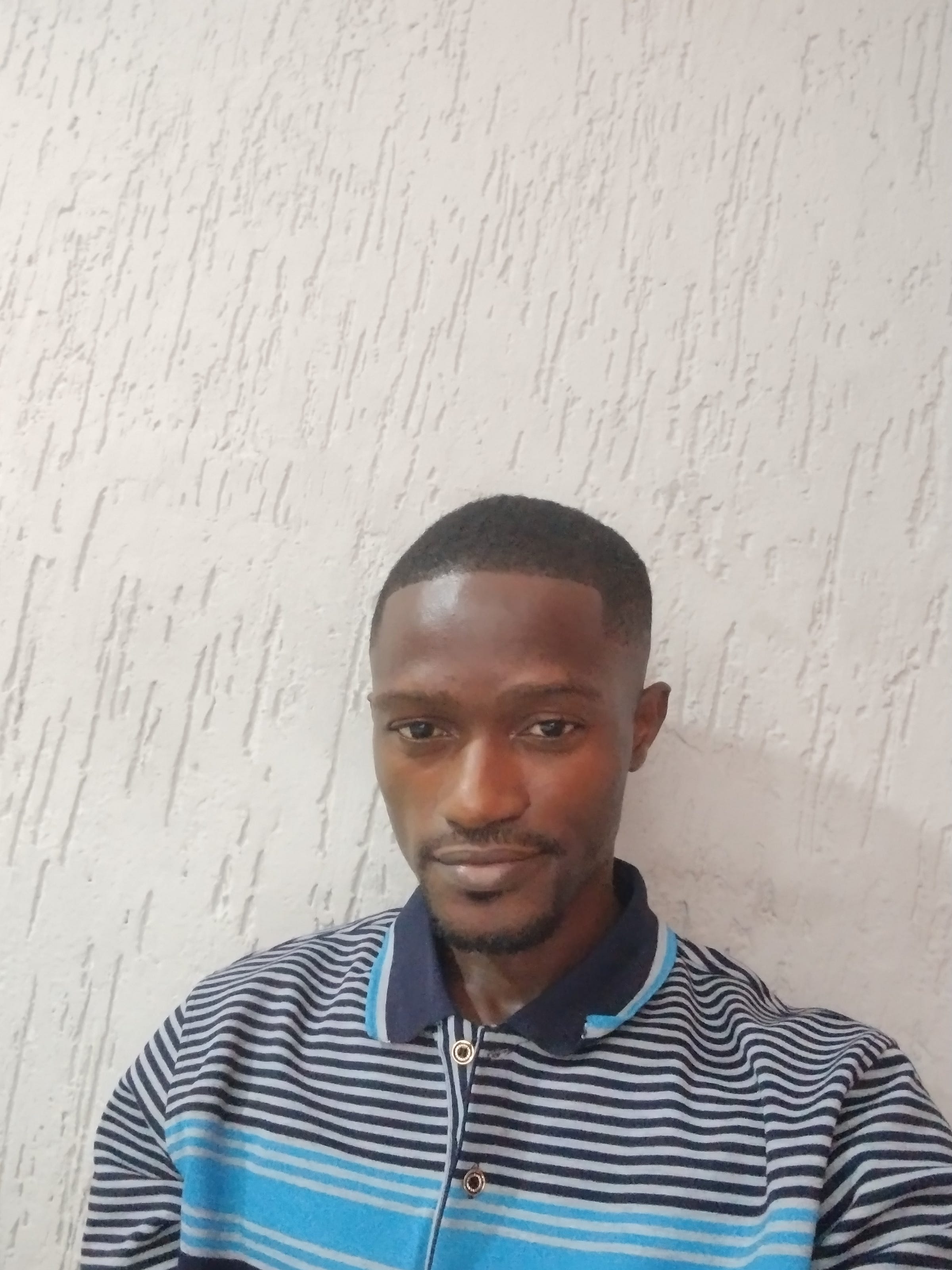 Robert Amoah – Medium