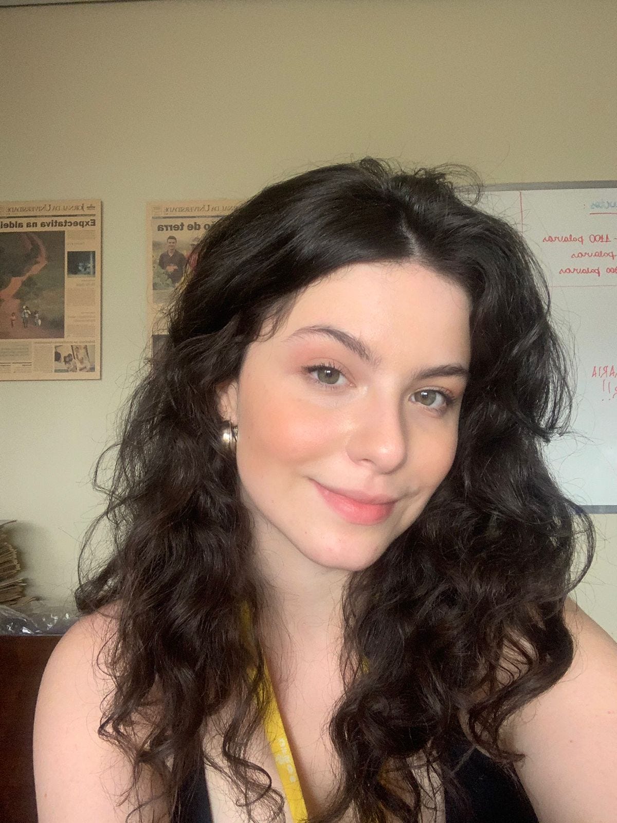Victória Armando – Medium