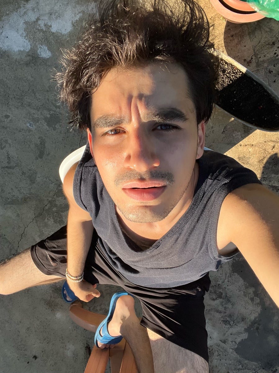 Selim Can Fırat – Medium