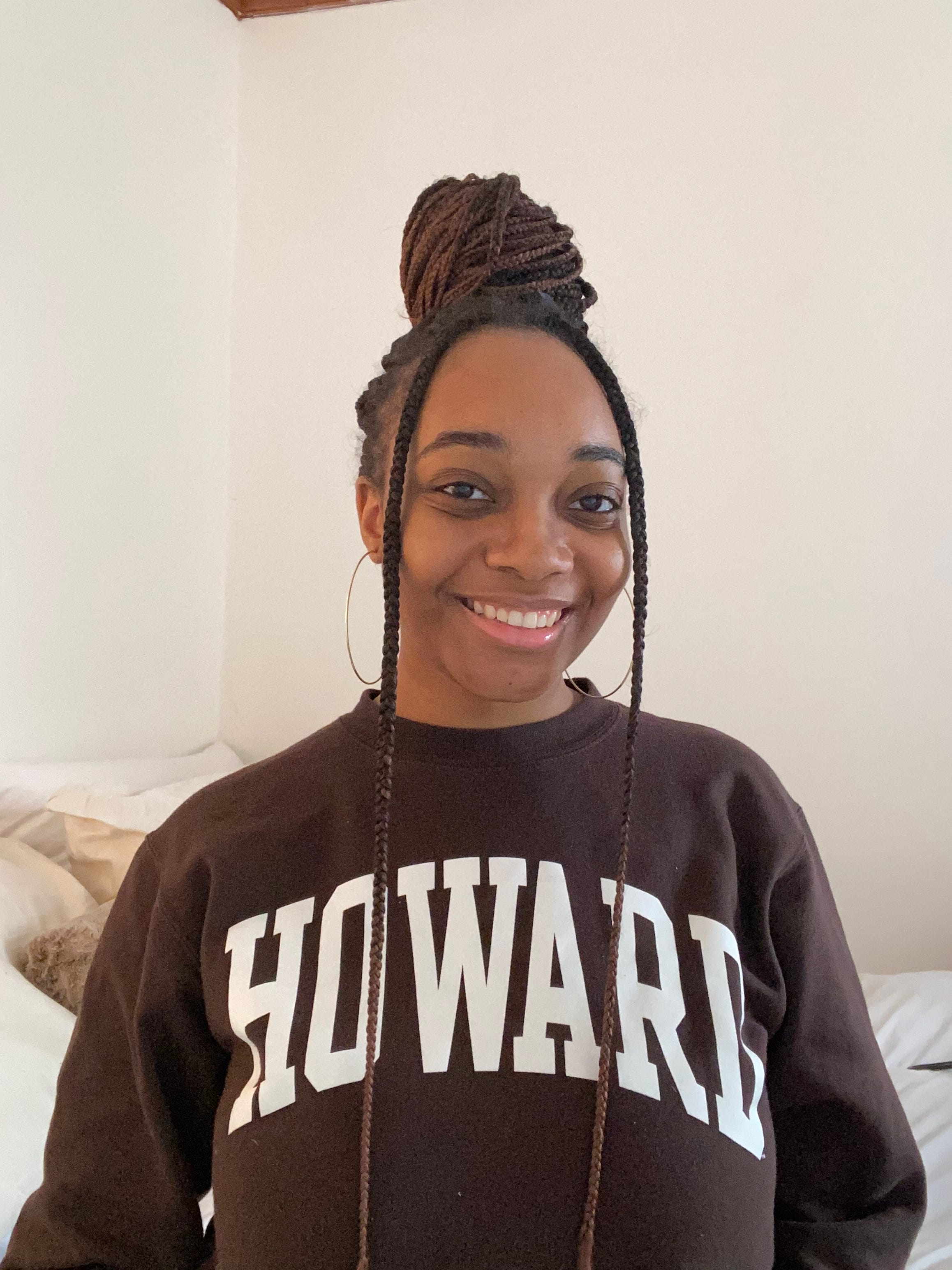 Elan Jones – Medium