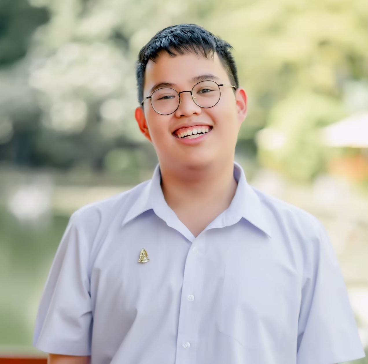 Pakorn Nunta-aree – Medium