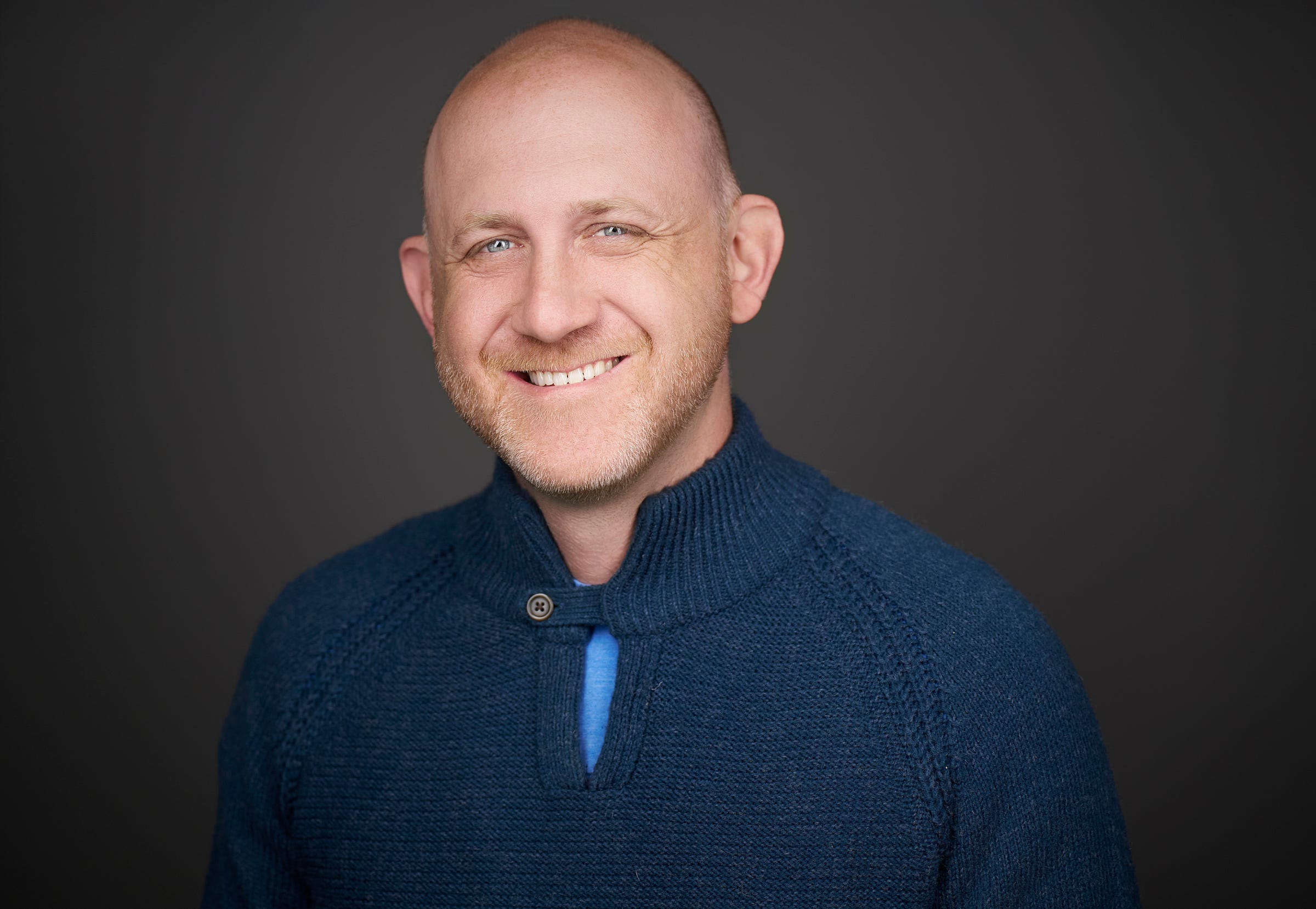 Russell Spitzer – Medium