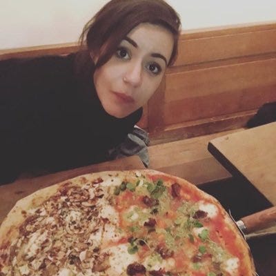 Lizzie Kaye – Medium