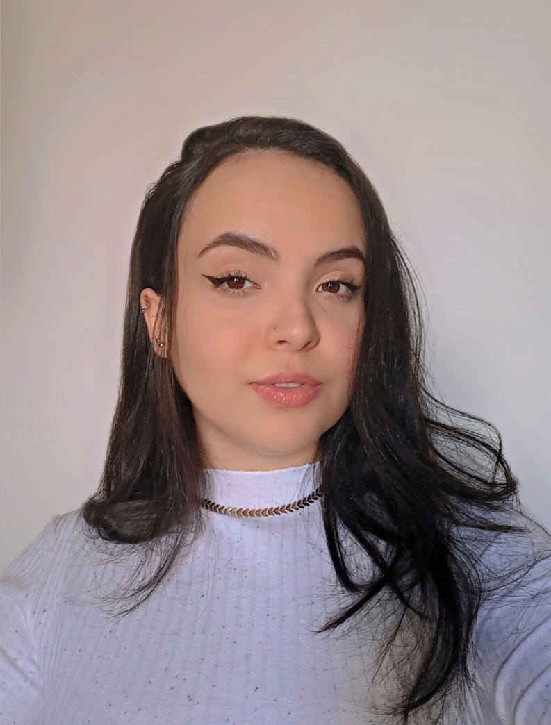 Bruna Santos – Medium