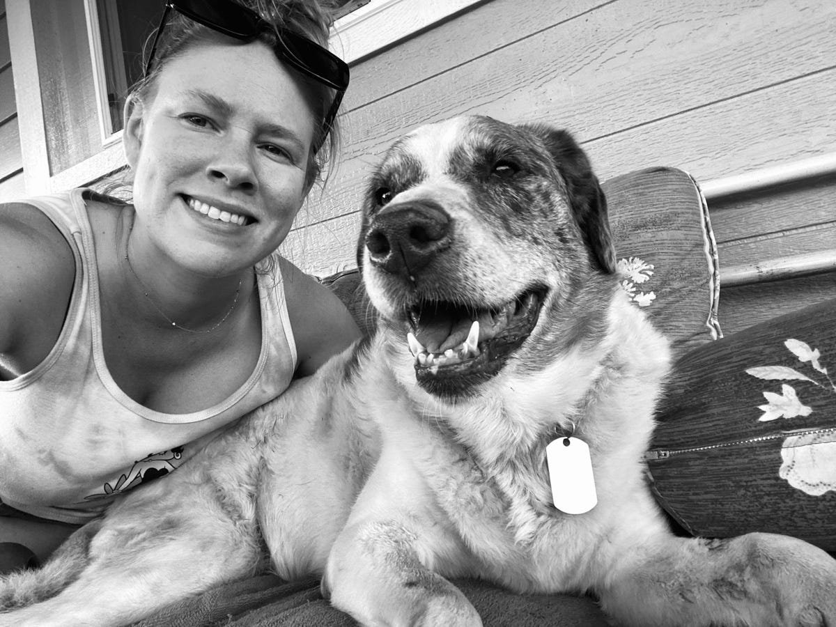 Annie Pitts – Medium