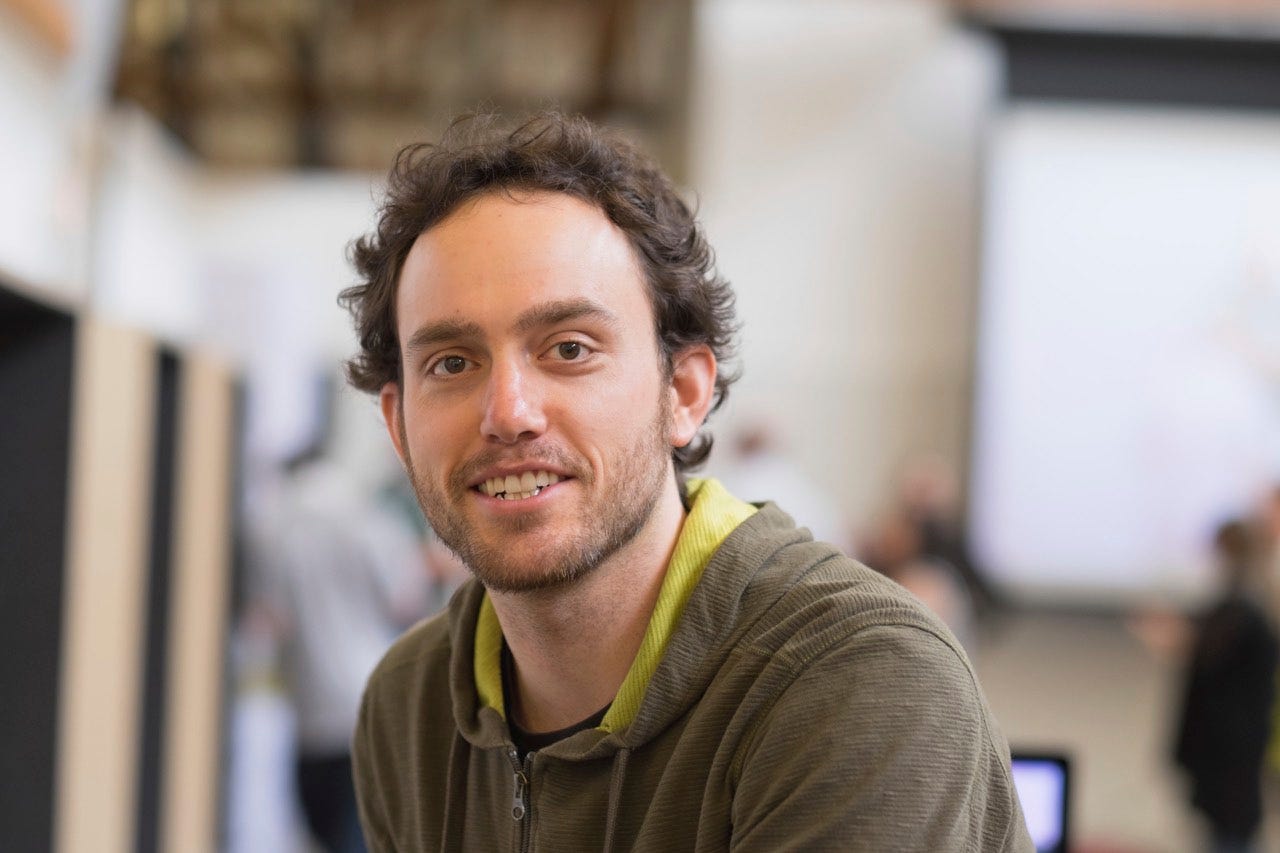 Brian Van Peski – Medium