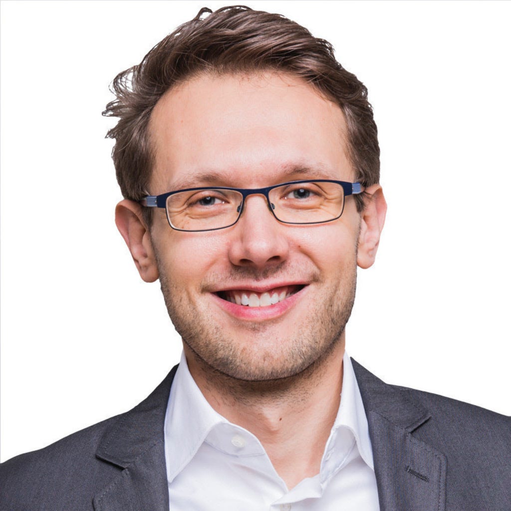 Alexander Reschke – Medium