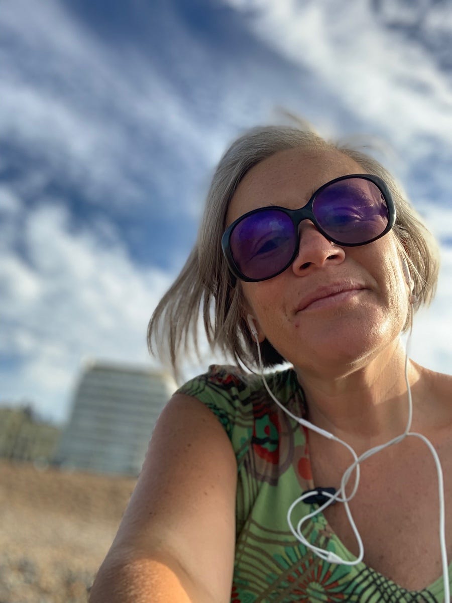 Robin Gorna – Medium