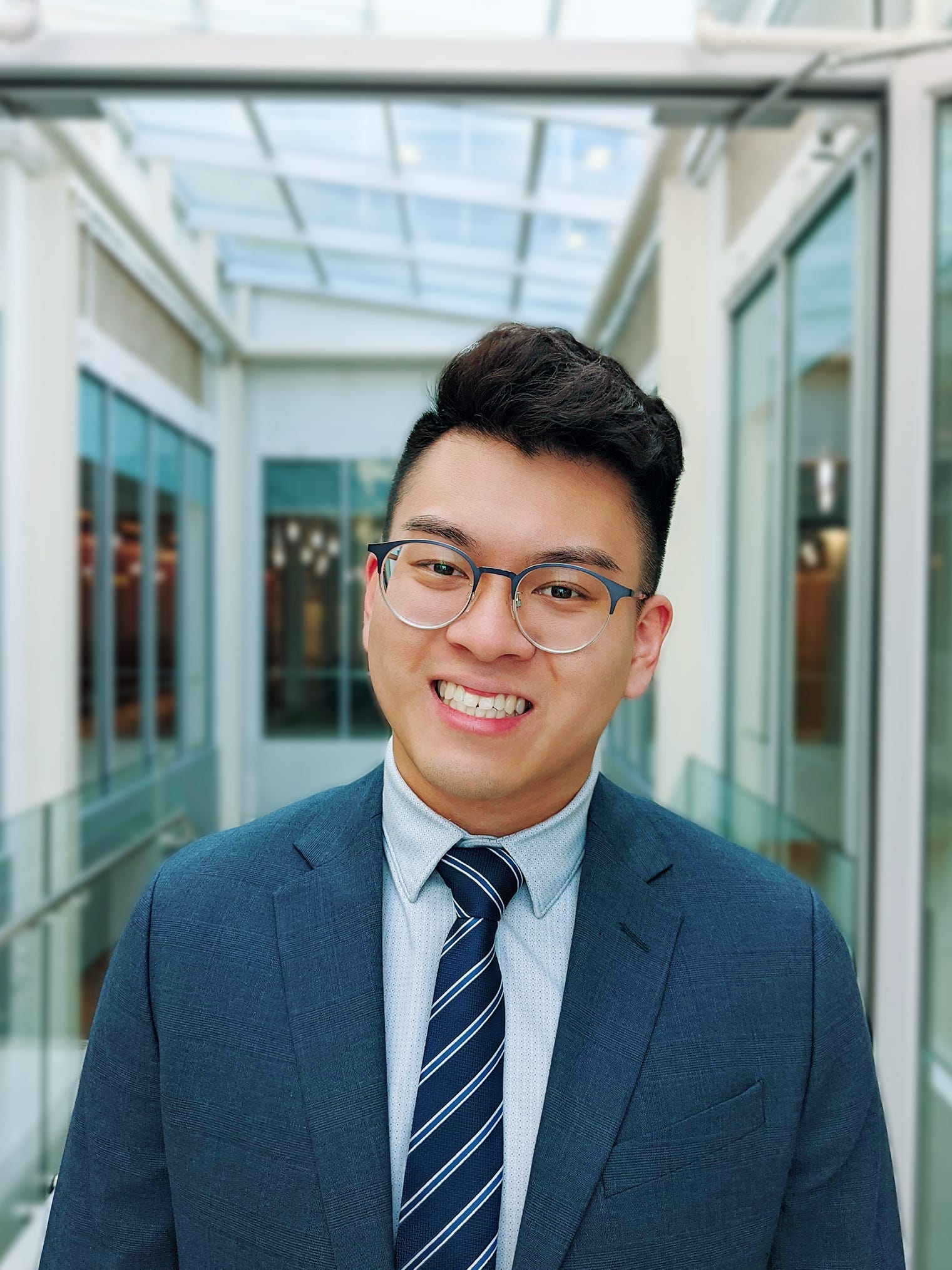 Edward Tie – Medium