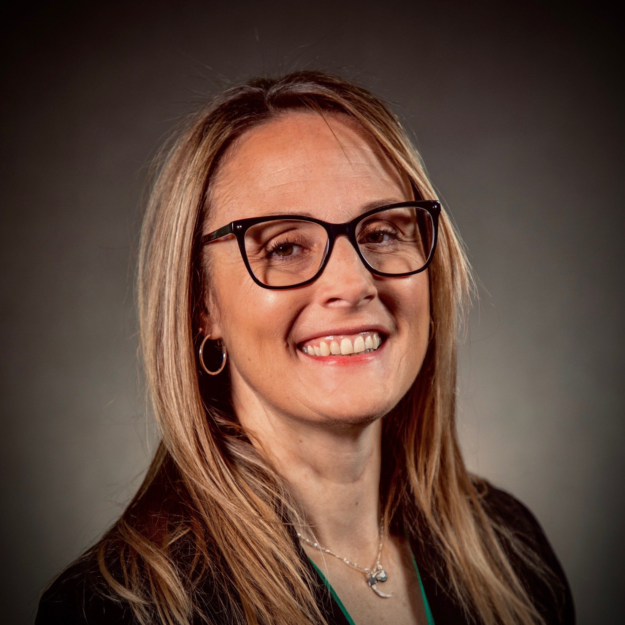 Kelly Bogner – Medium