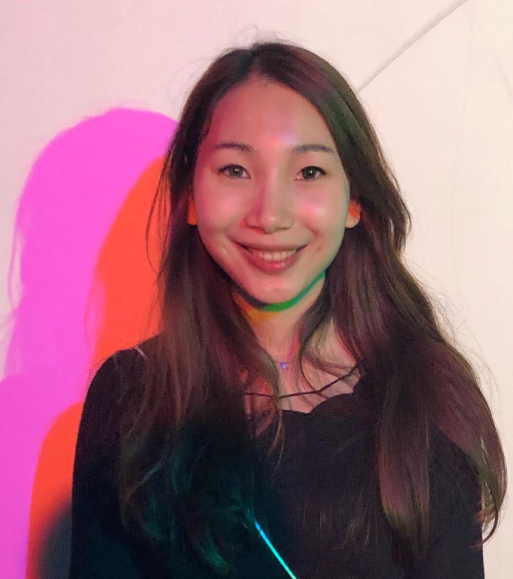 QIANA LEI – Medium