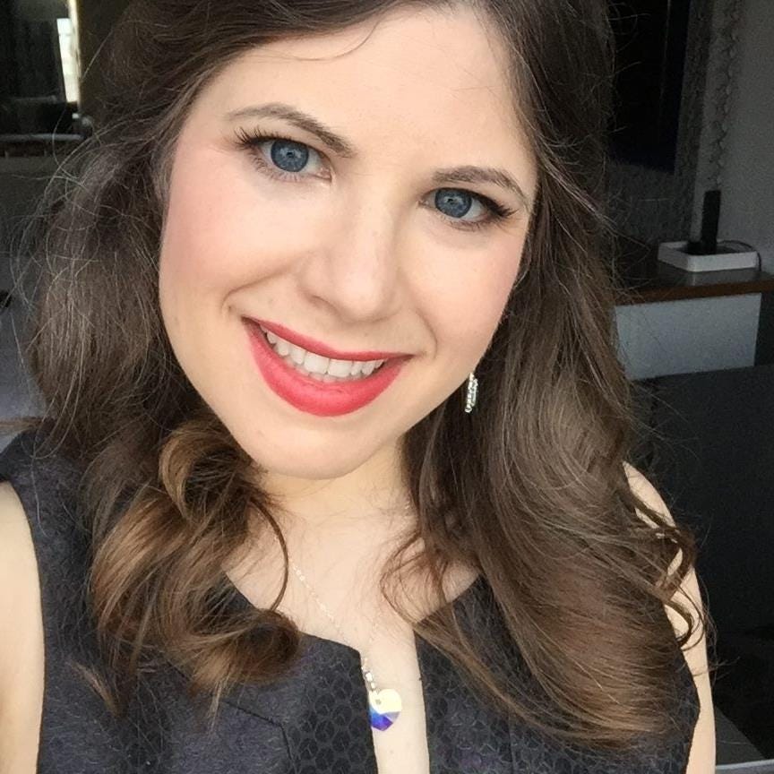 Laurie Knapp – Medium