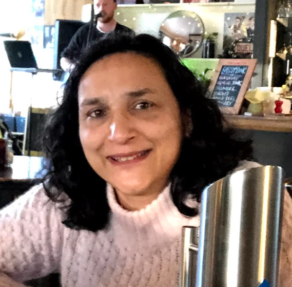 Eva Zonnios – Medium