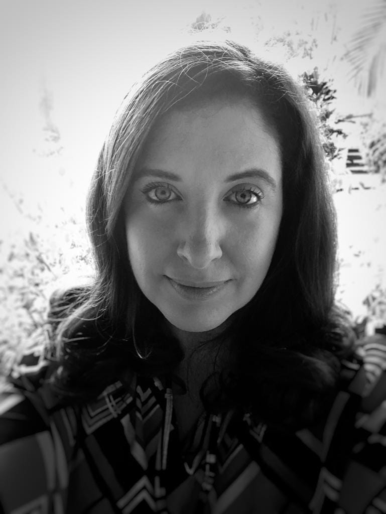 Anna Cunningham – Medium