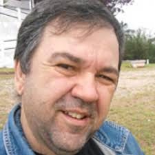 Arthur Lopez – Medium
