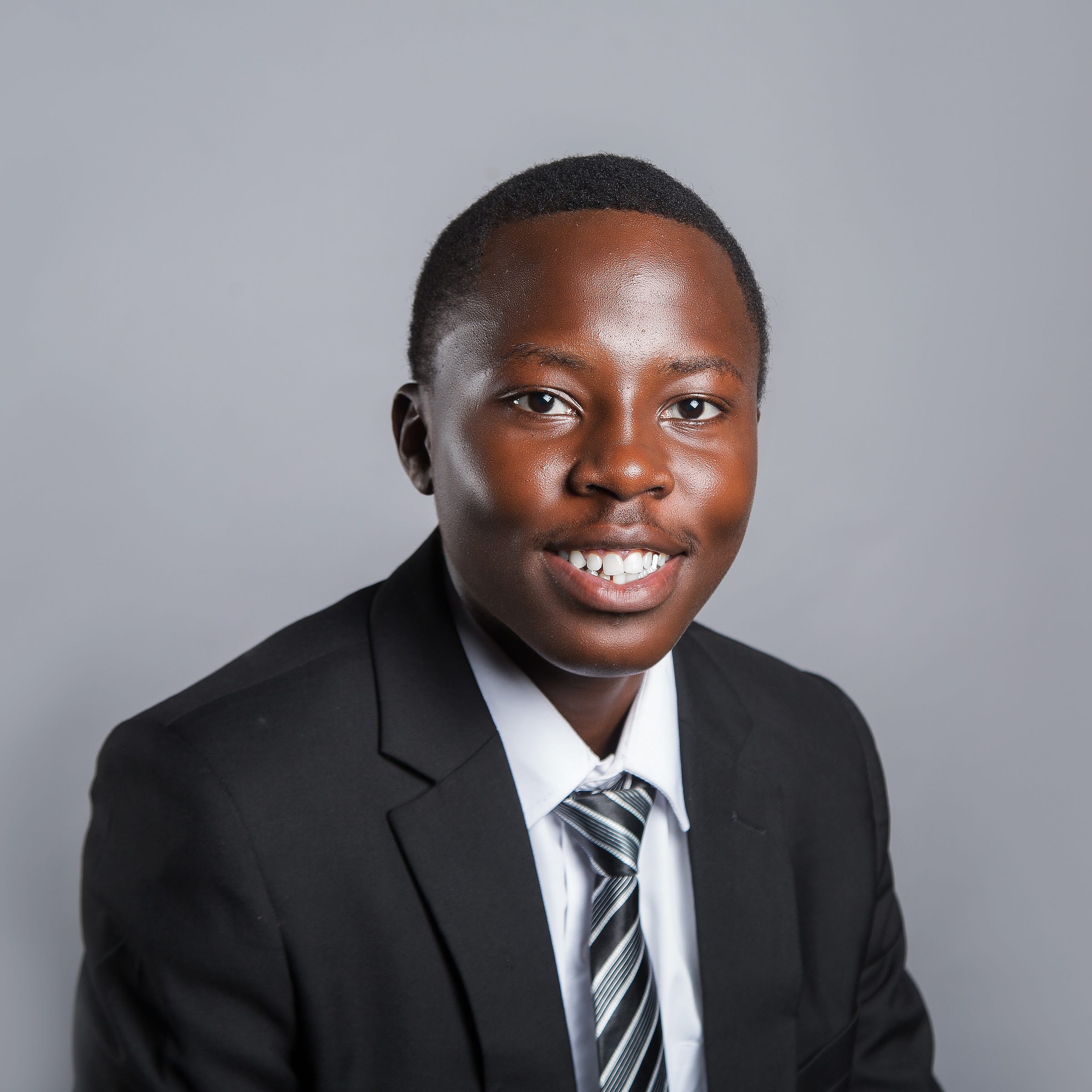 Edgar John – Medium
