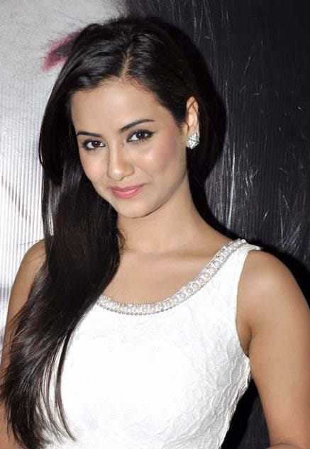 Roshni Mathur – Medium
