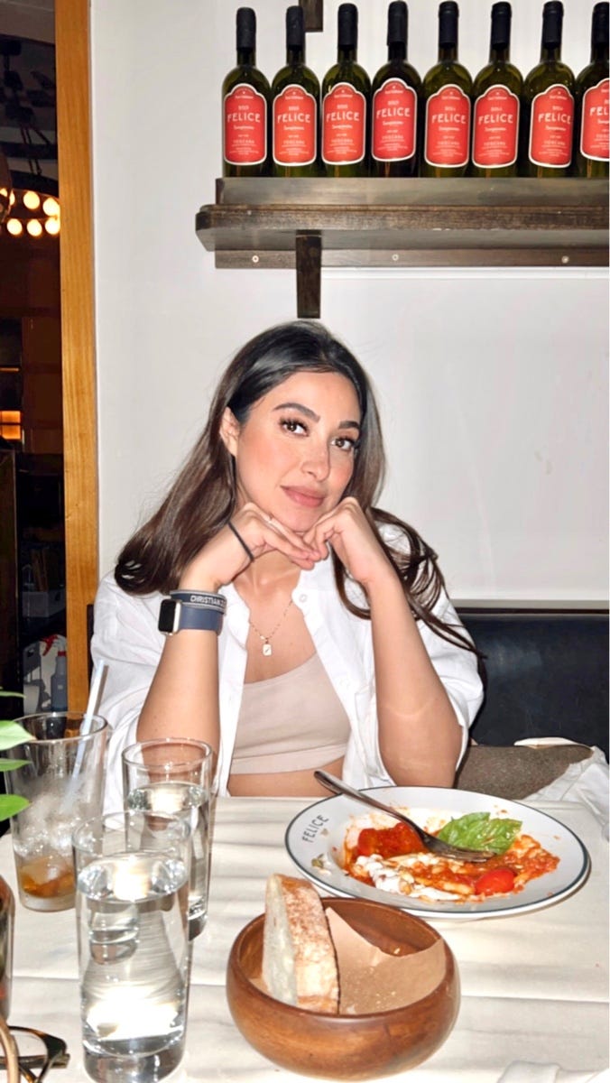 Zaira Mansoor – Medium