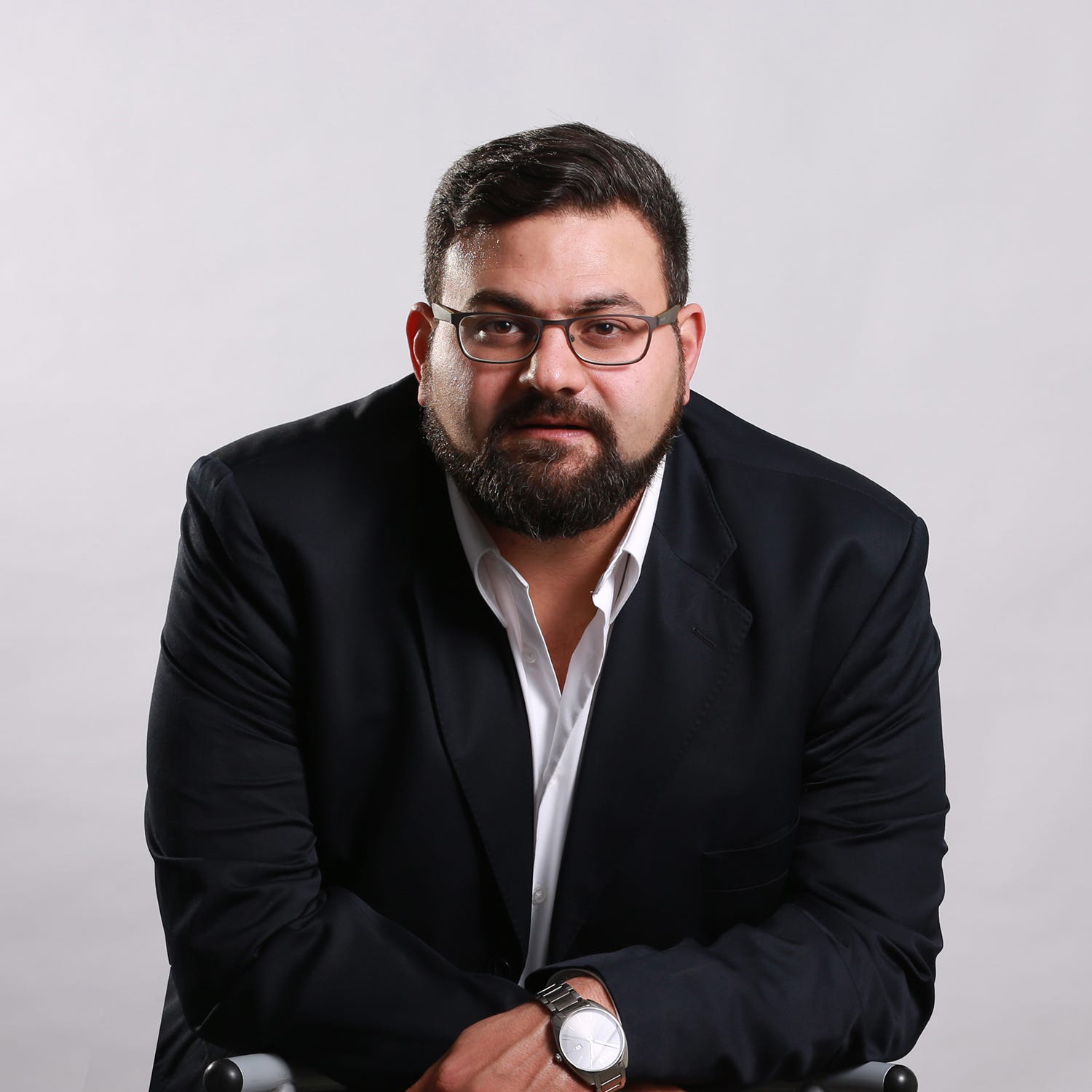 Sherif Hussein – Medium