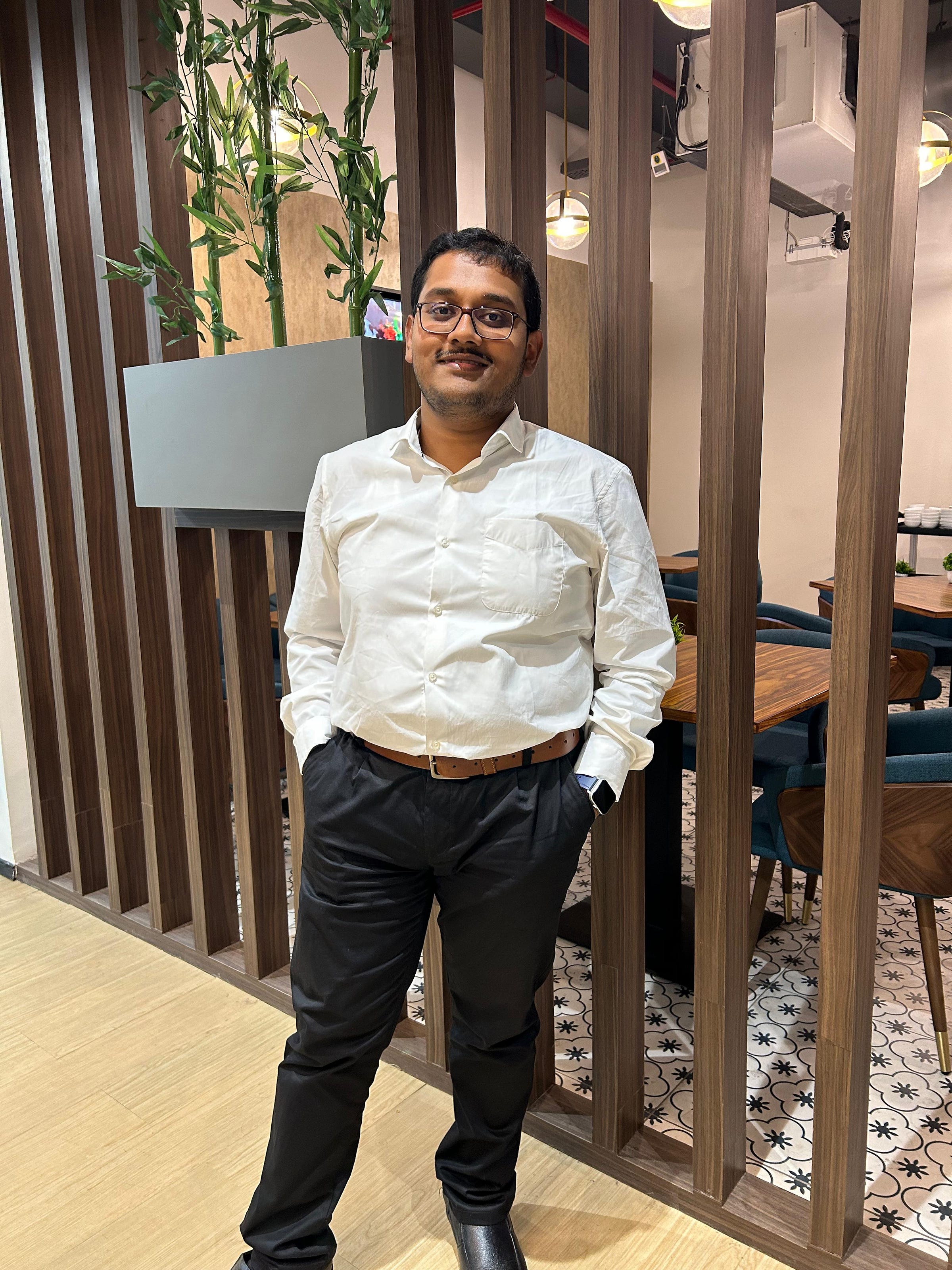 About Arunangshu Das Medium