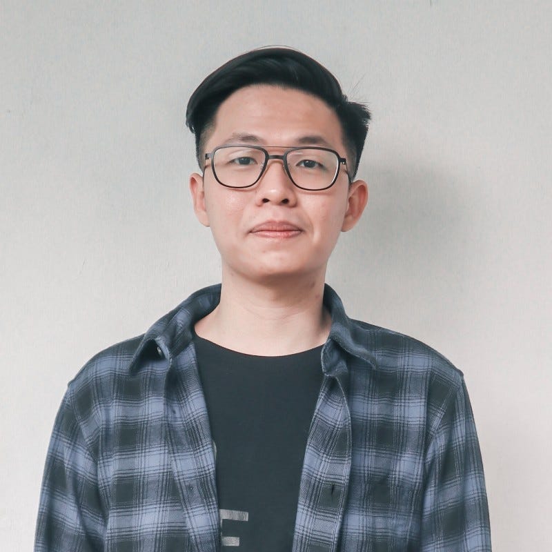 Tomi Sidharta – Medium
