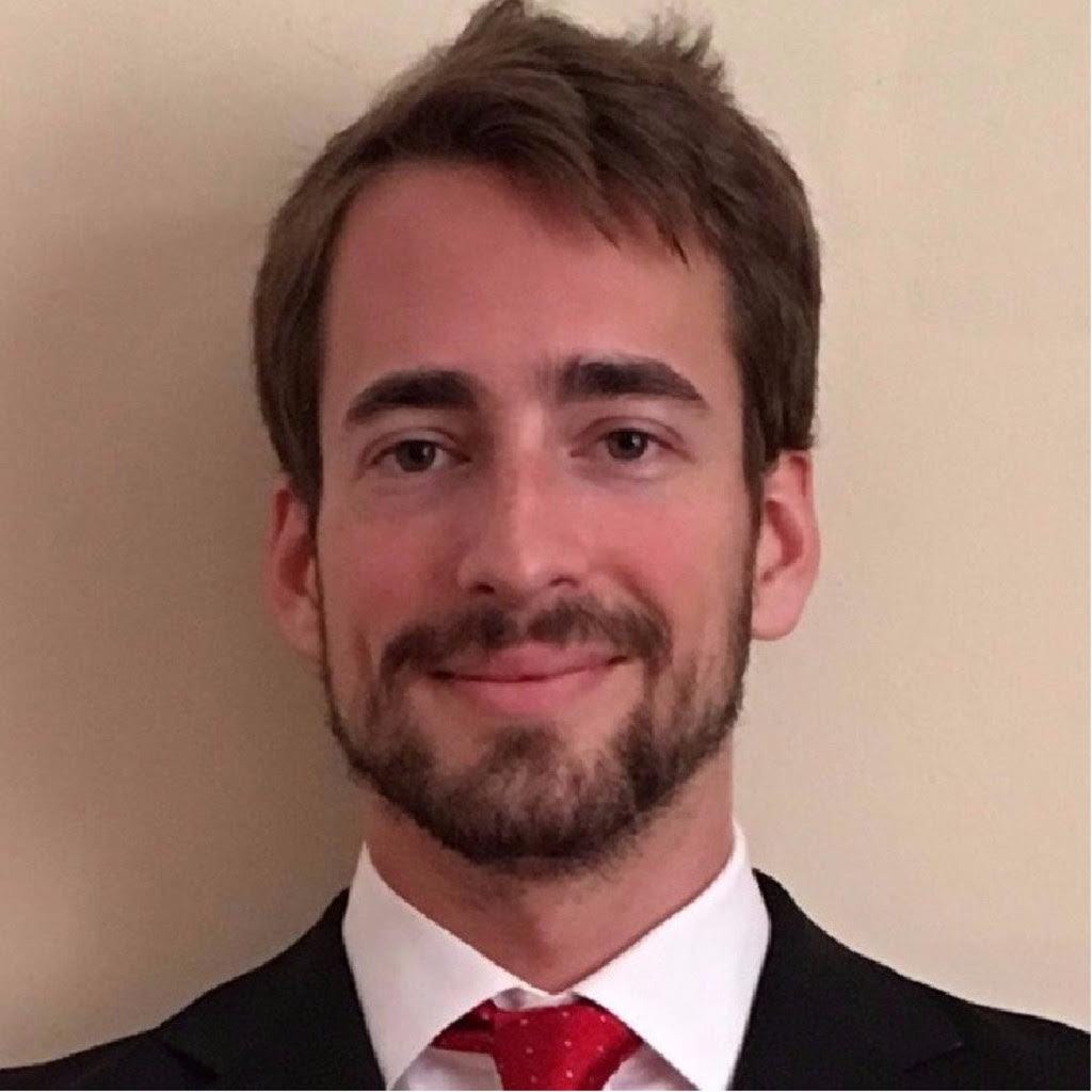 Alexander Satek – Medium