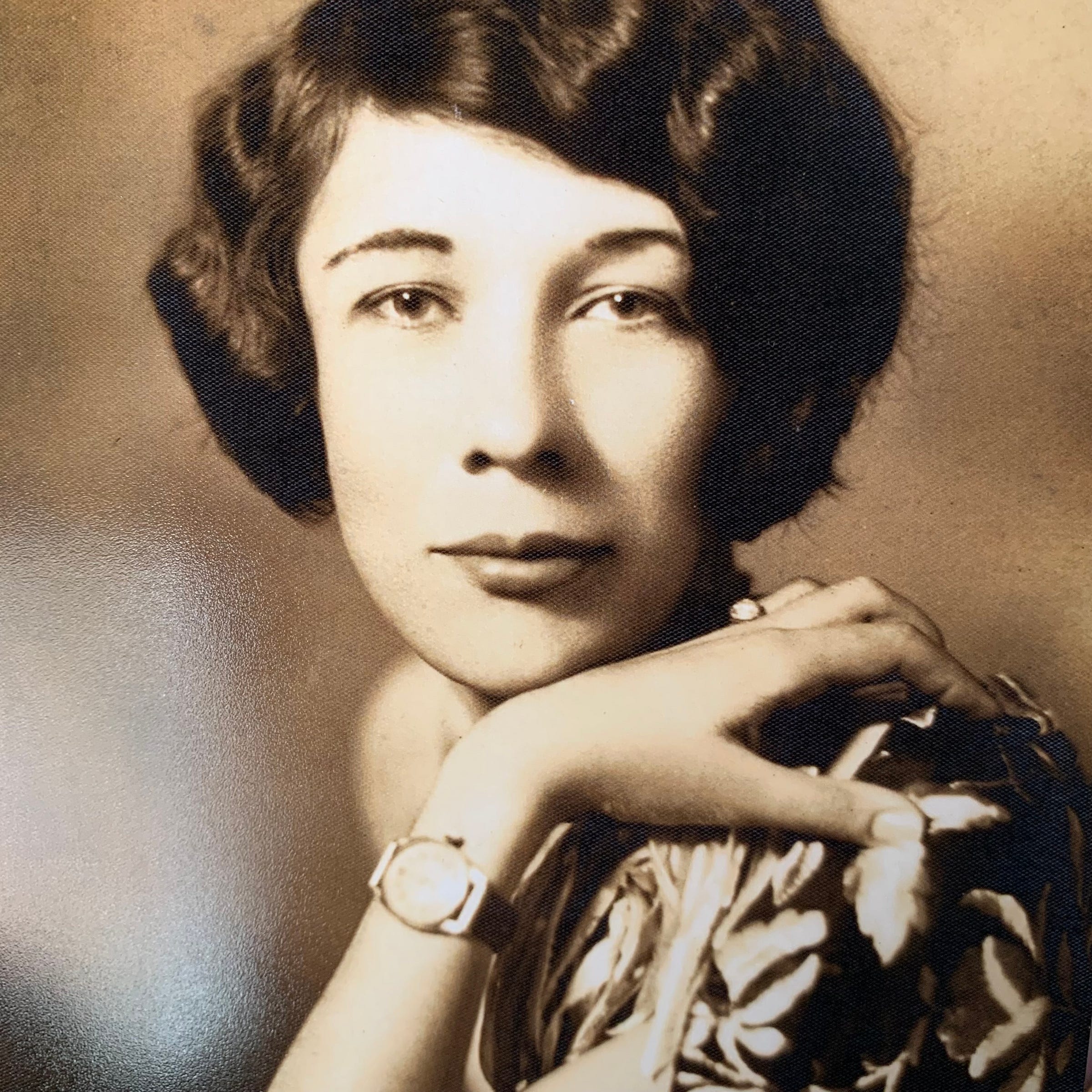 Clara Conn – Medium