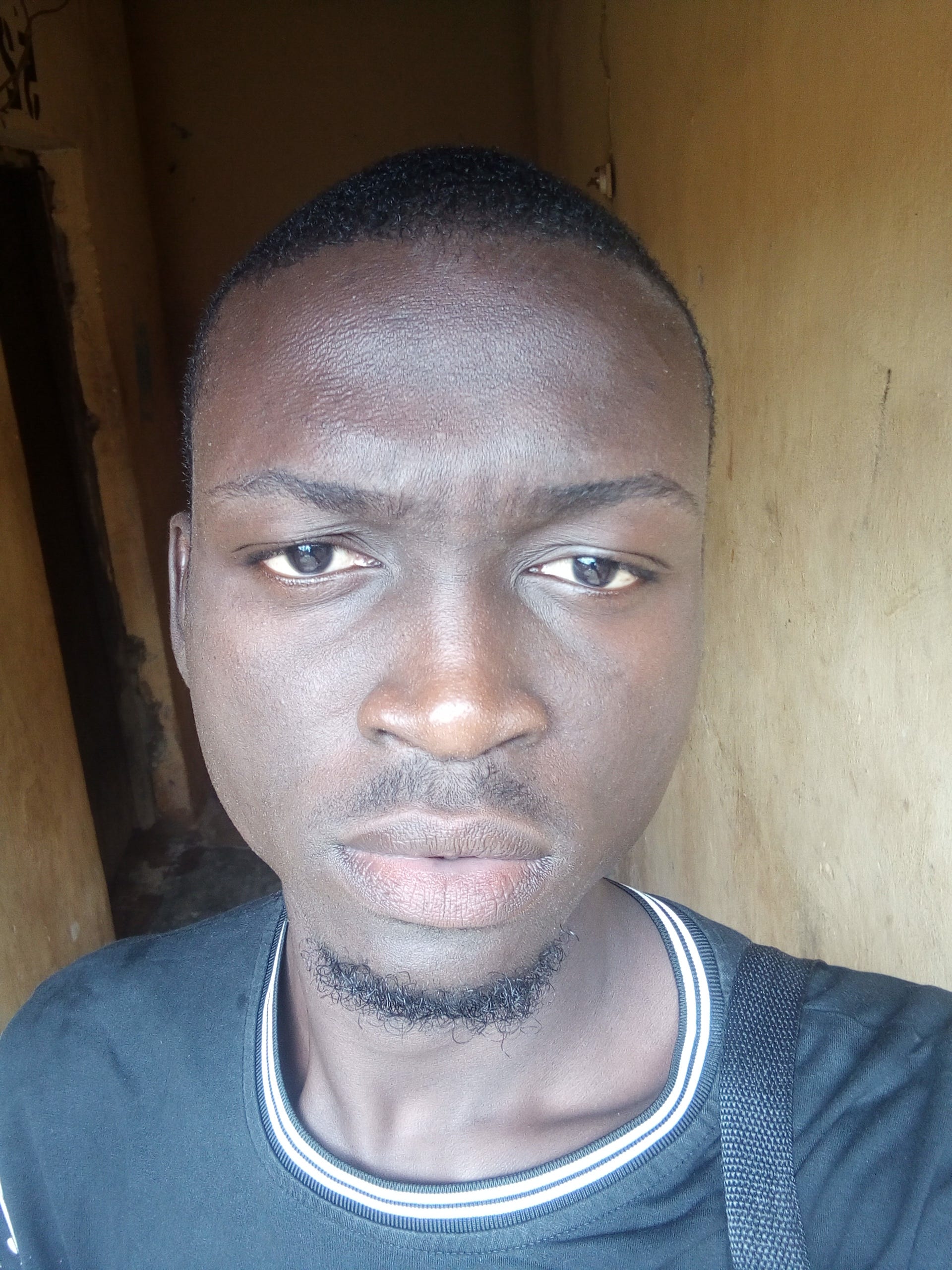 Samuel Aeneas Dhndara – Medium