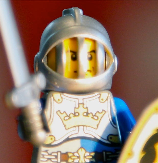 Gavin Knight – Medium