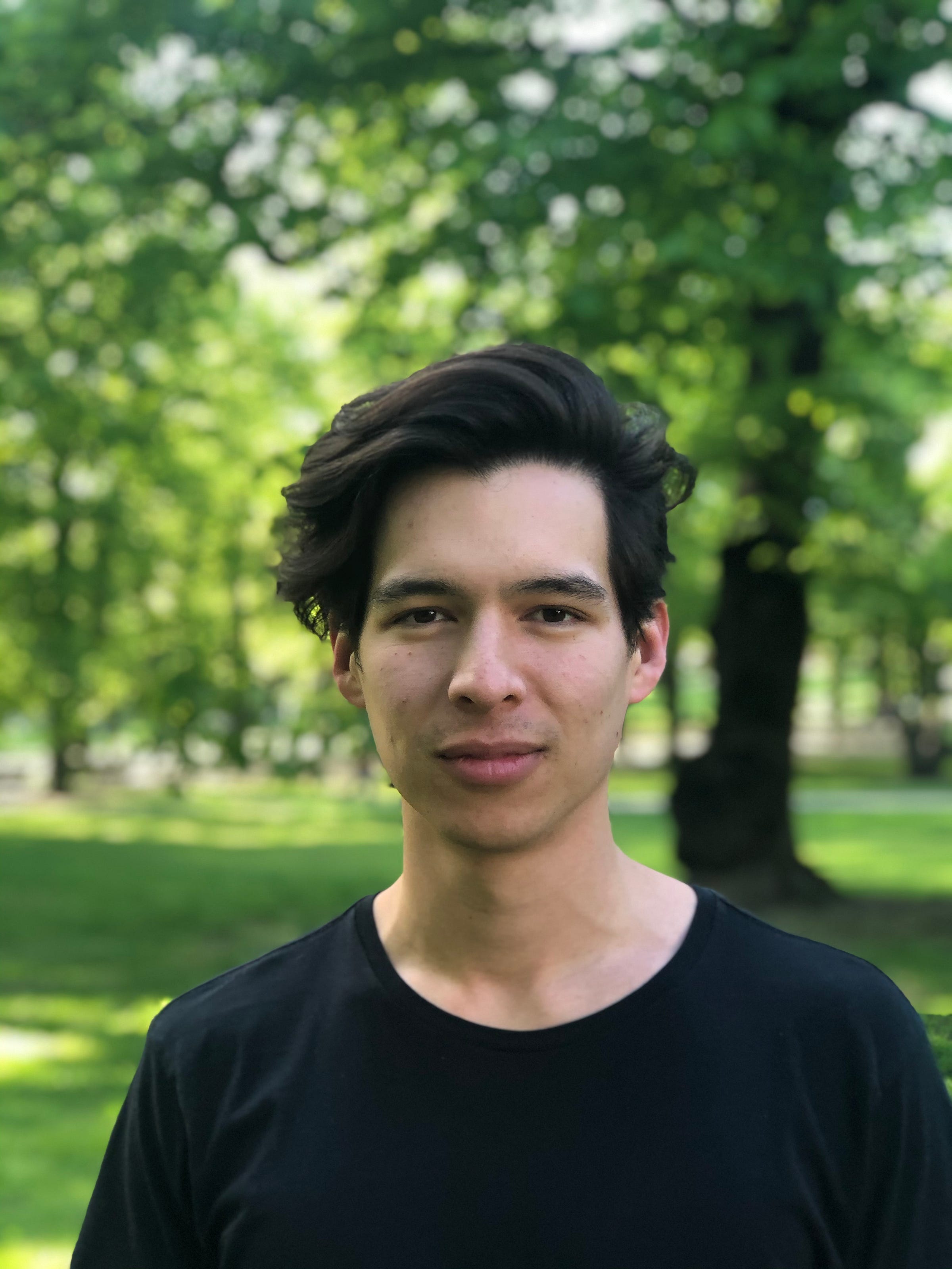 Alexander Chau – Medium