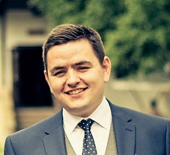 Jonathan Sisk – Medium