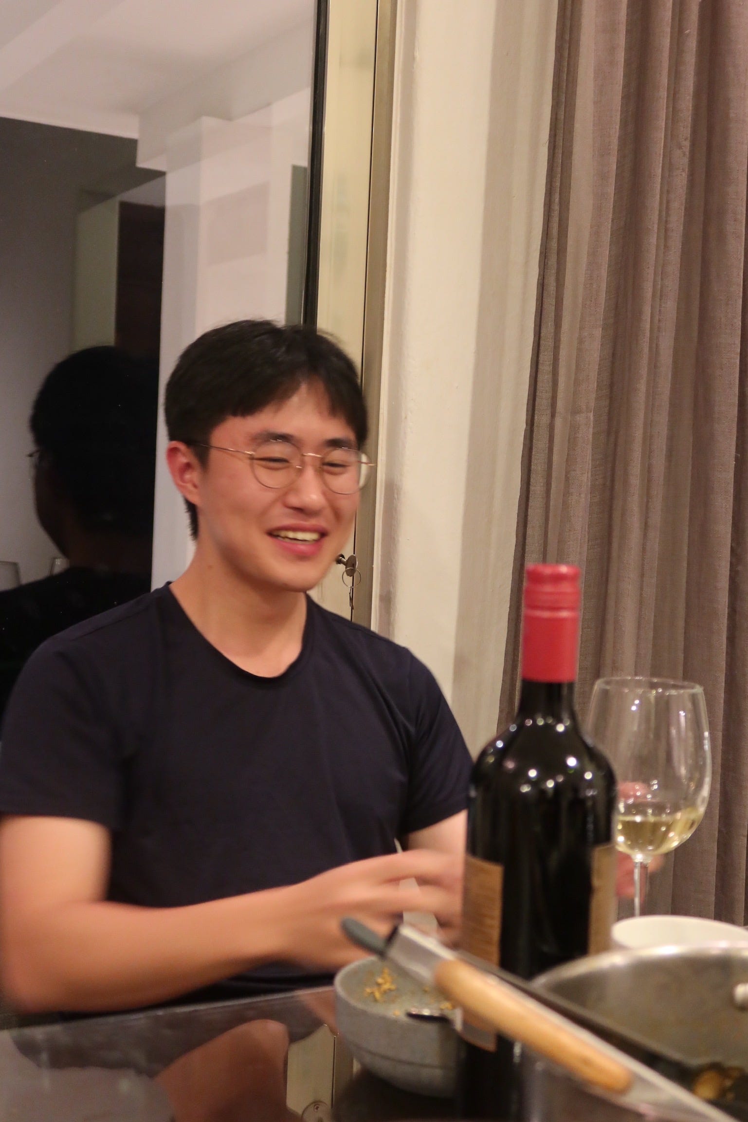 Jinhong – Medium