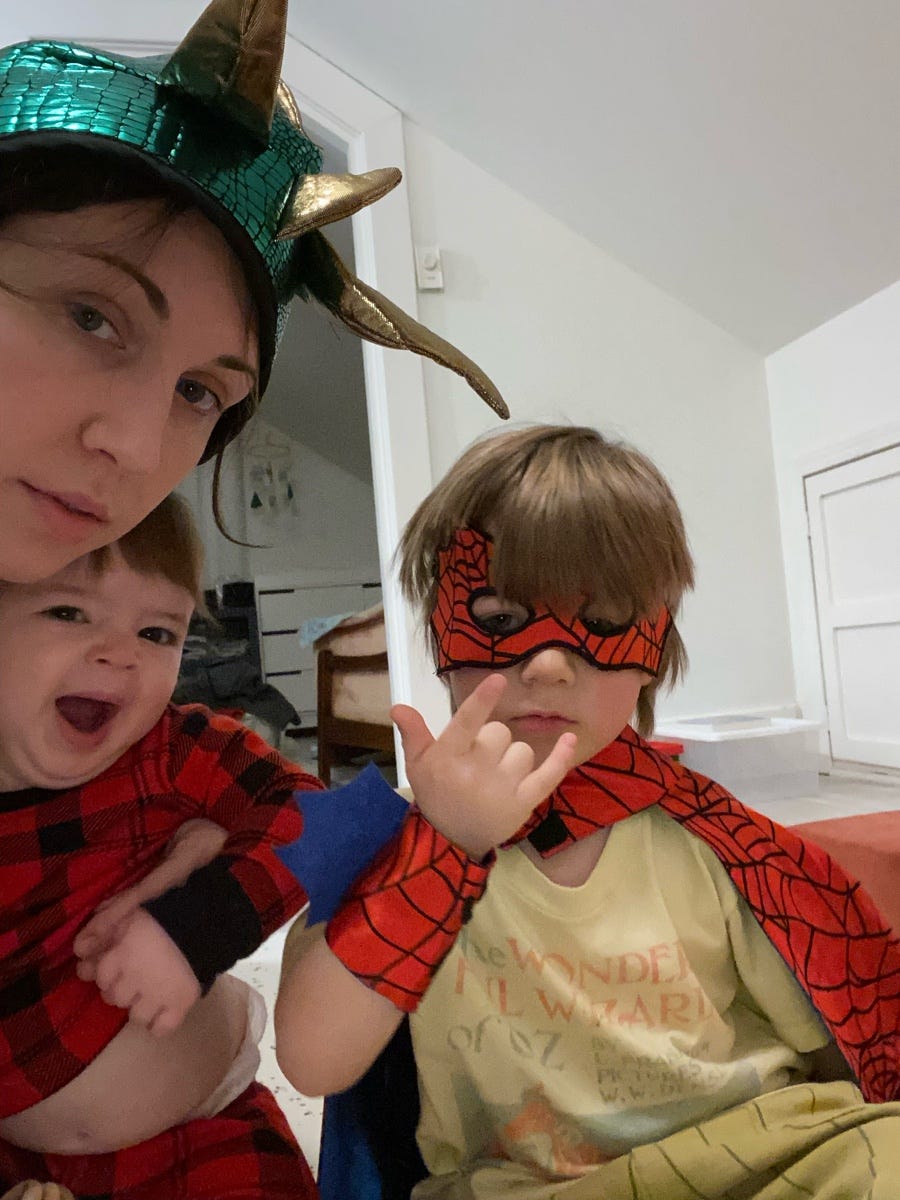 Sarah Manus – Medium