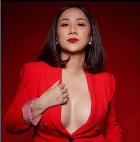 Misca Angela – Medium