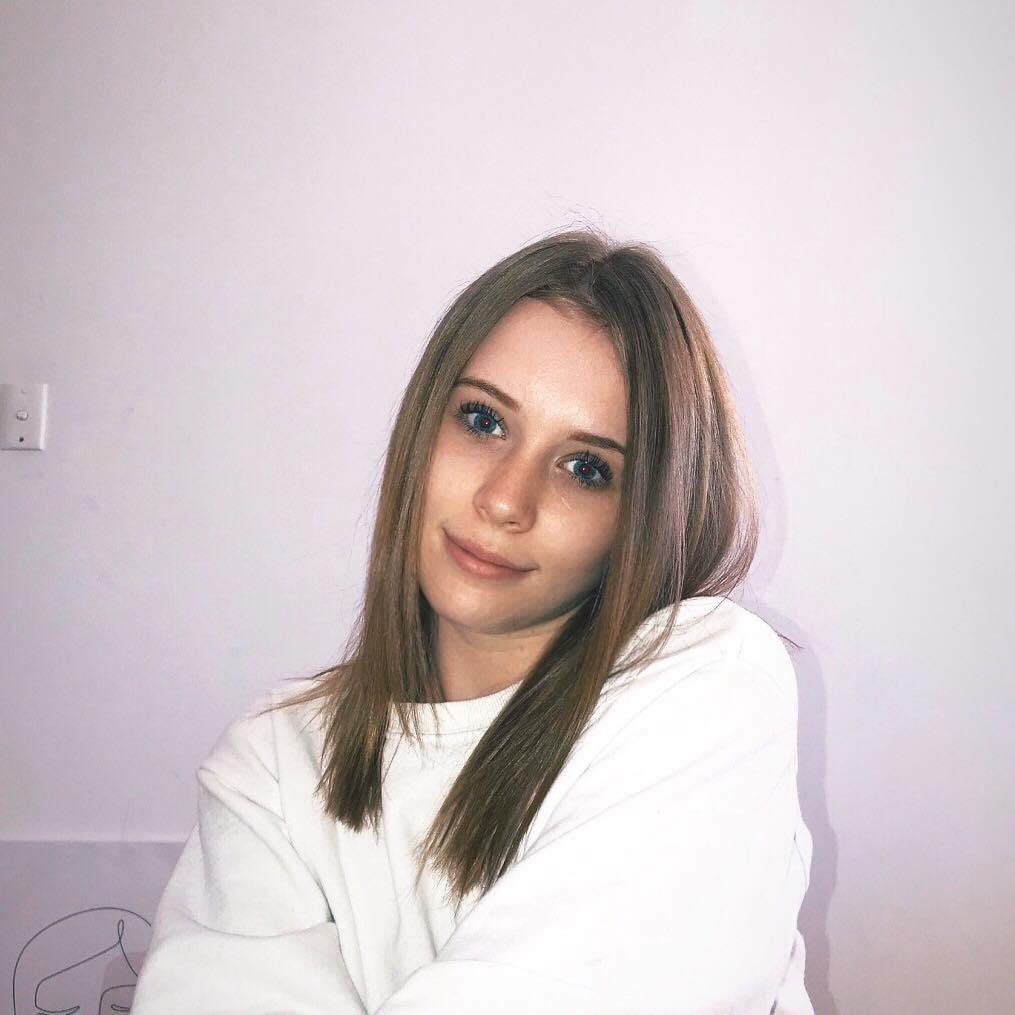 Zoe Georgina – Medium
