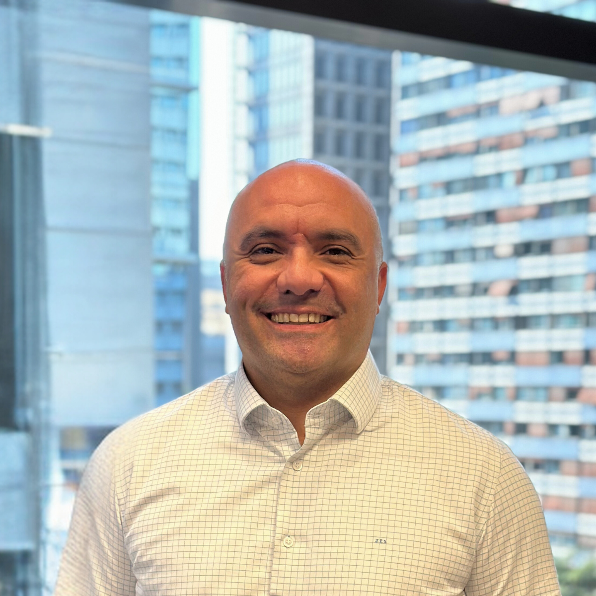 Jefferson Santana – Medium