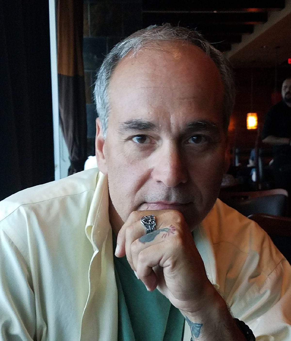 Michael Valoppi – Medium