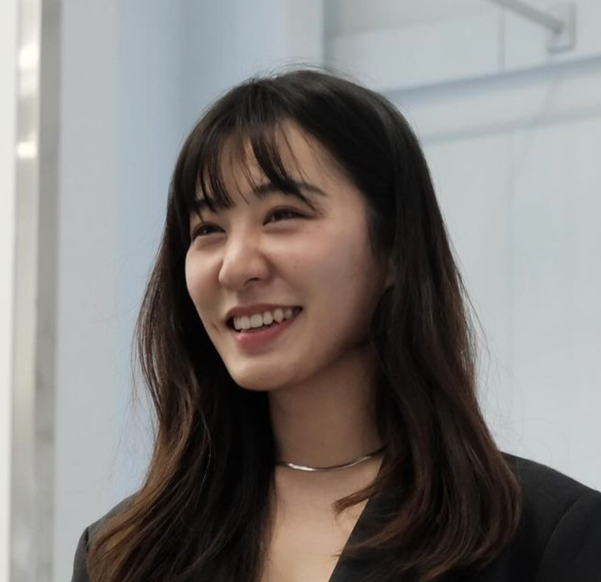 Jade Hyeryeong Kim – Medium