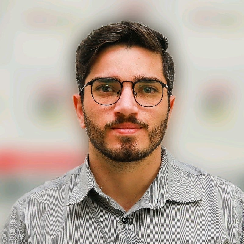 Renan Cunha de Oliveira – Medium