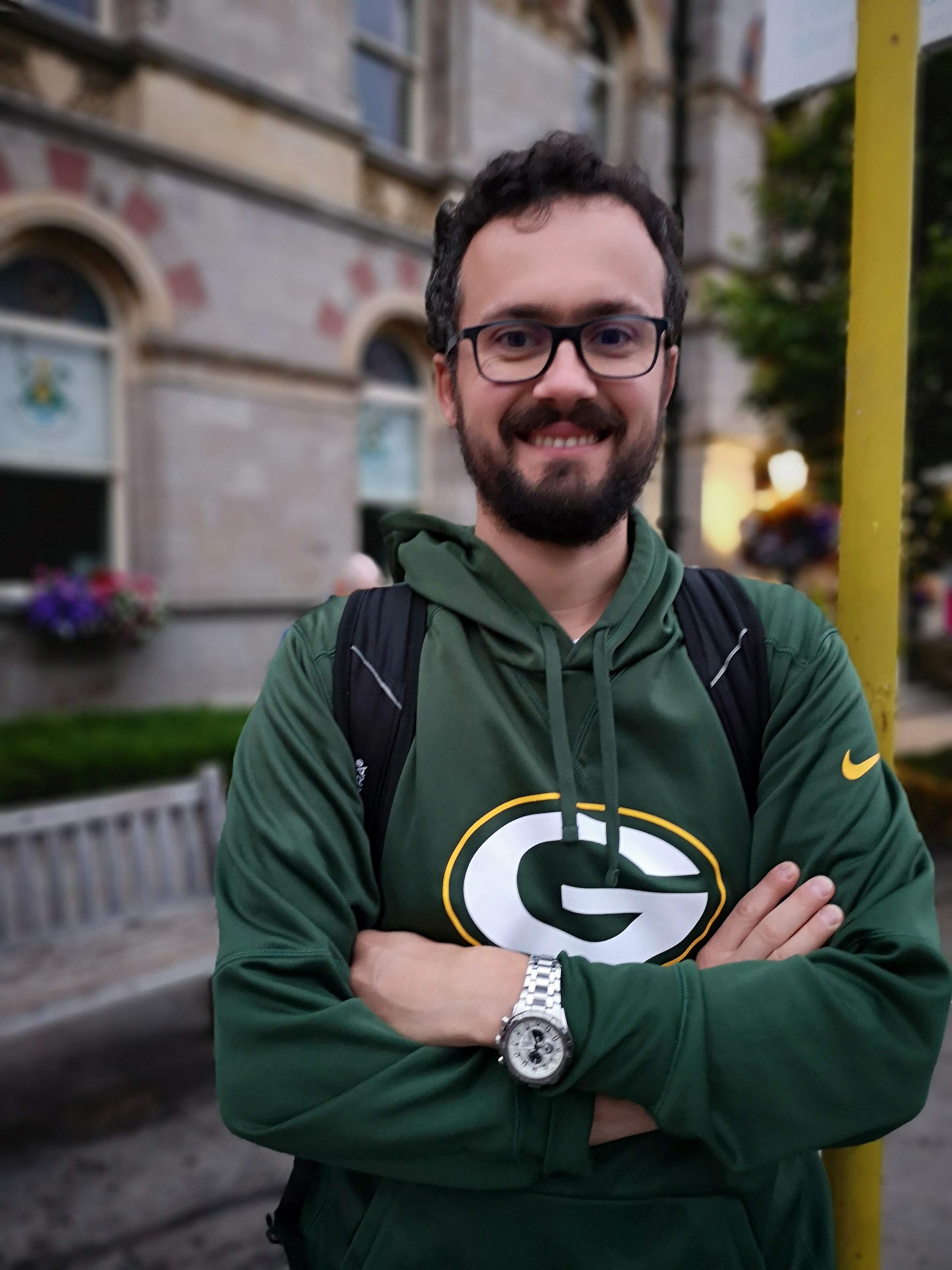 Milos Maksimovic – Medium