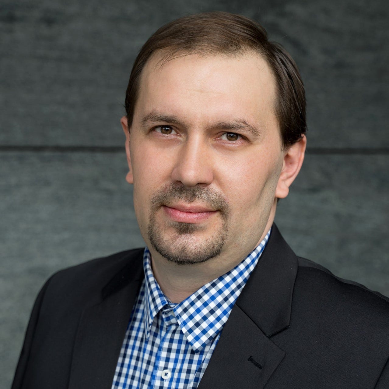 Marty Hrášek – Medium