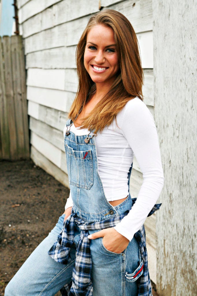 Ashley Shafer – Medium