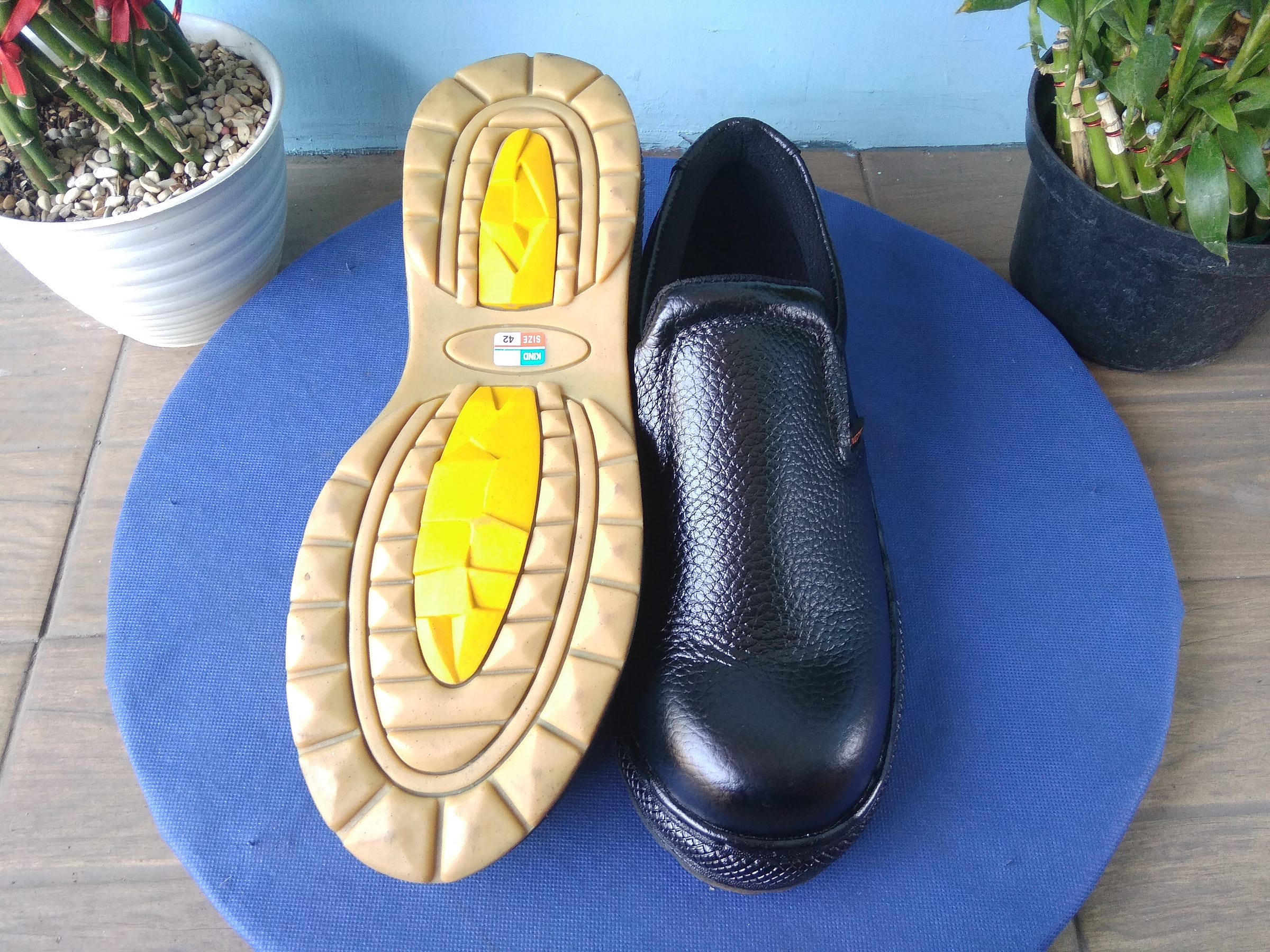 Sepatu Safety Online – Medium