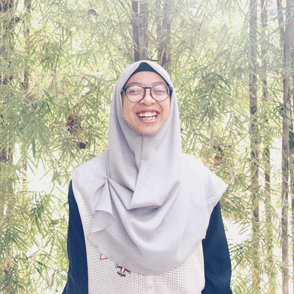 Nisa Salsabila – Medium