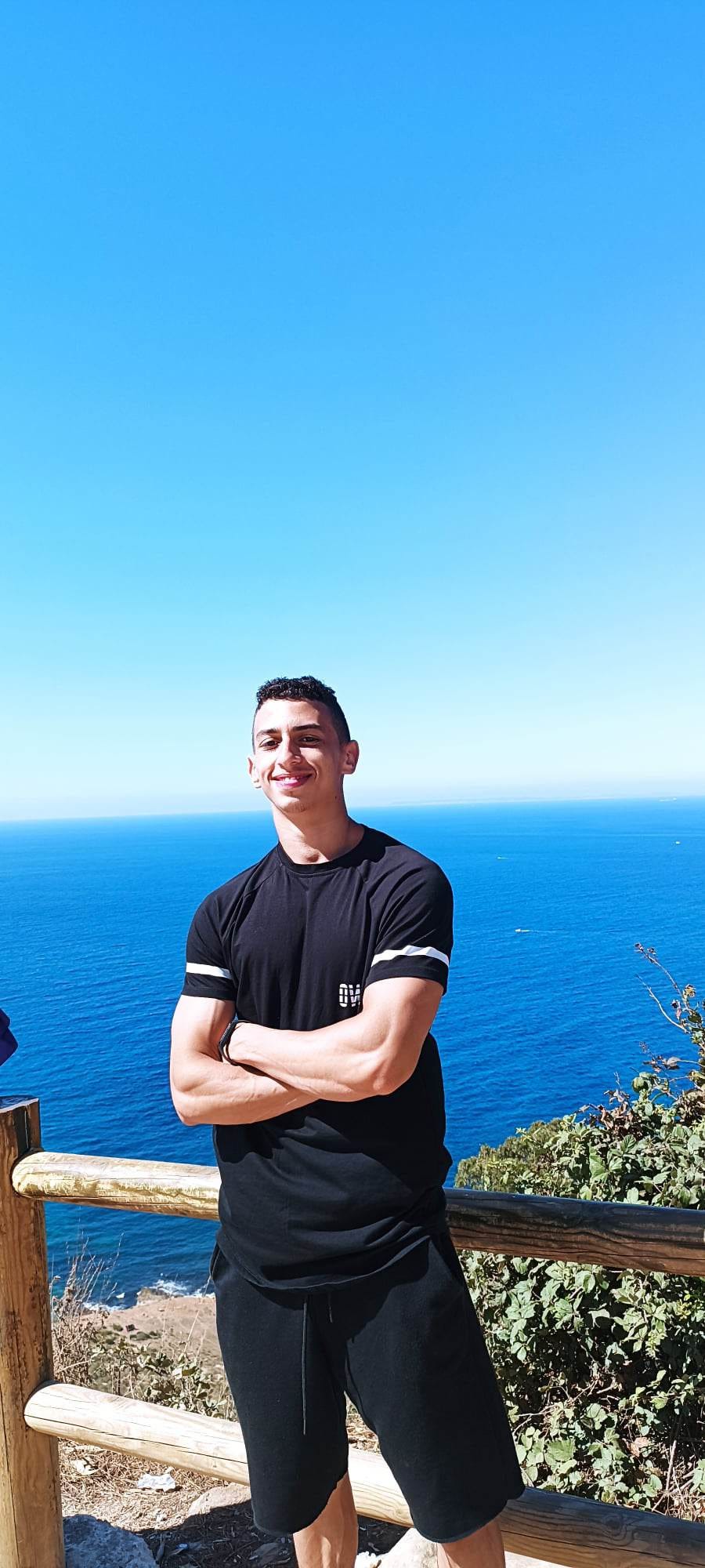Mouss Anas – Medium