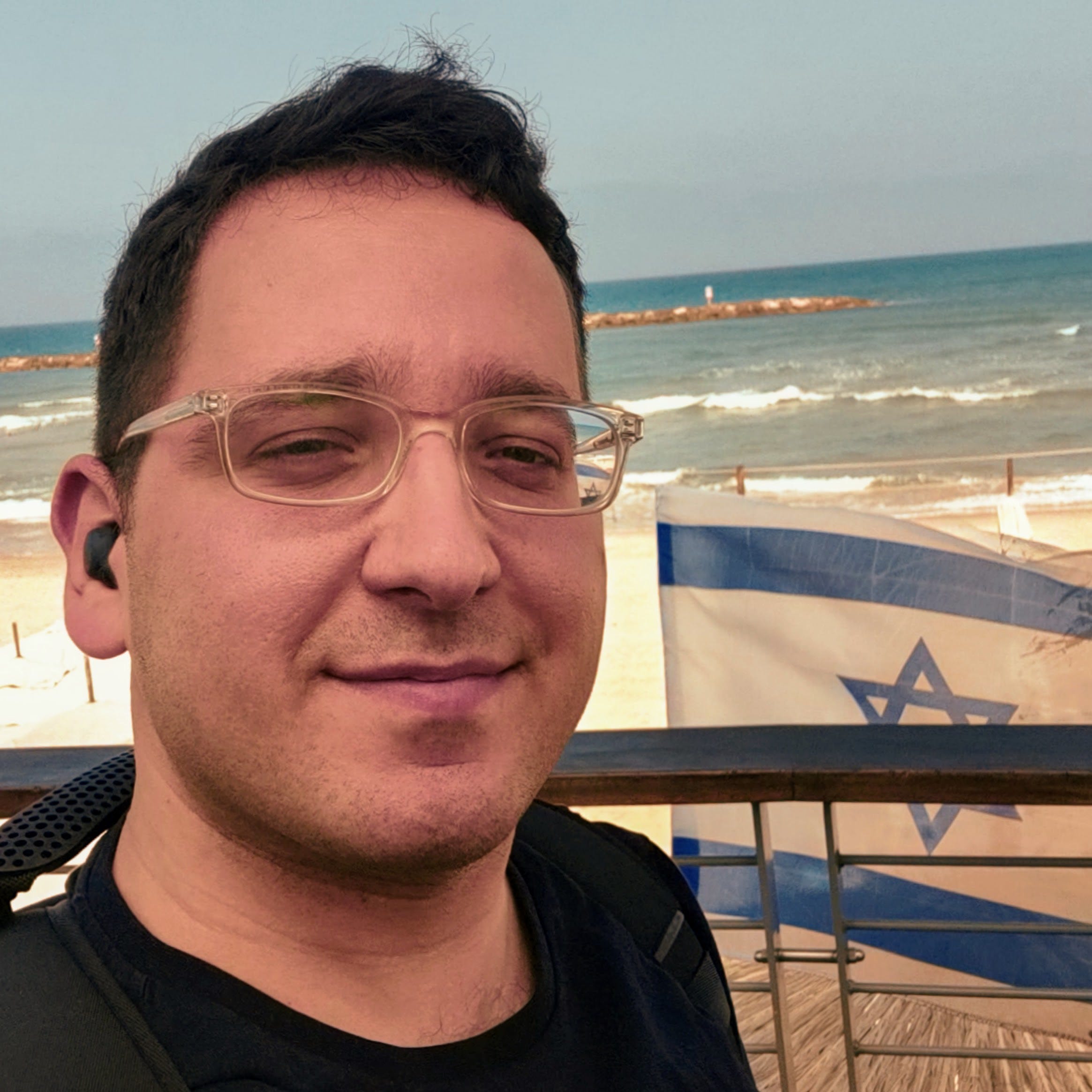 David Vardi – Medium
