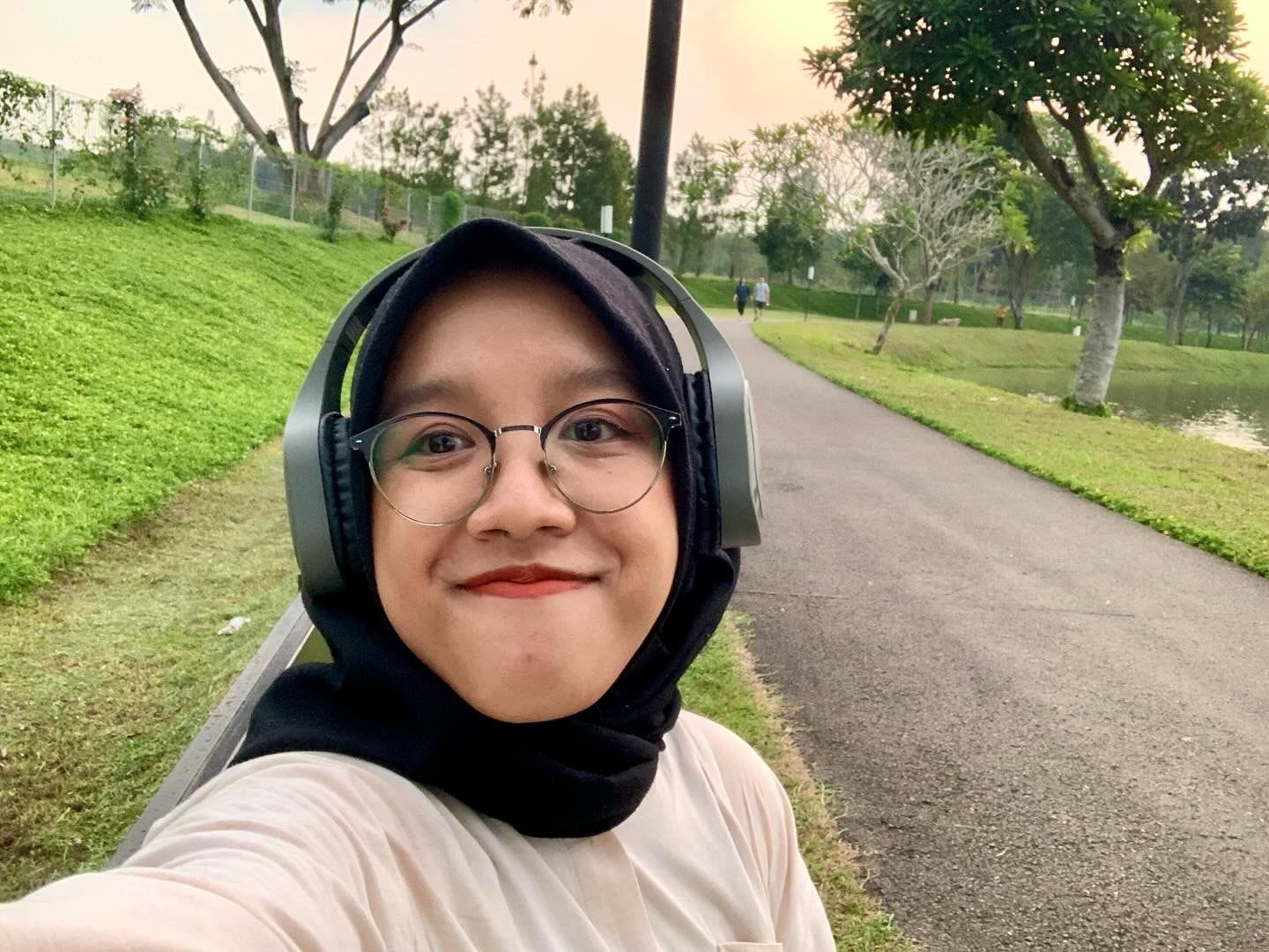 Dyah Ayu Larasati – Medium