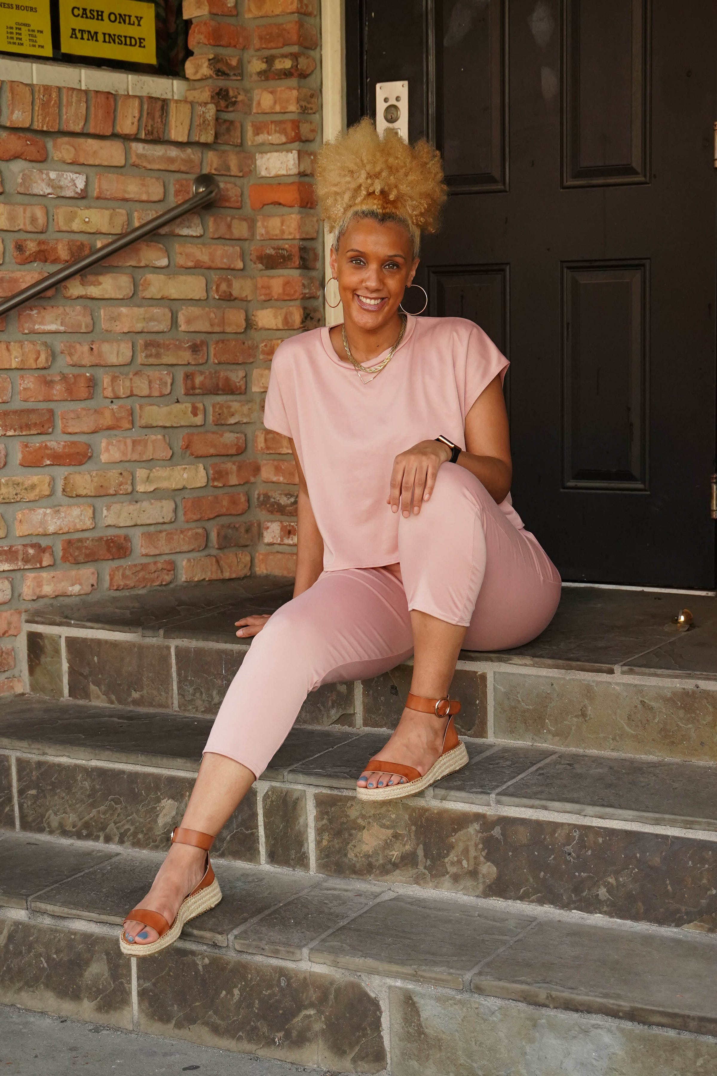 About – Derra Howard – Medium